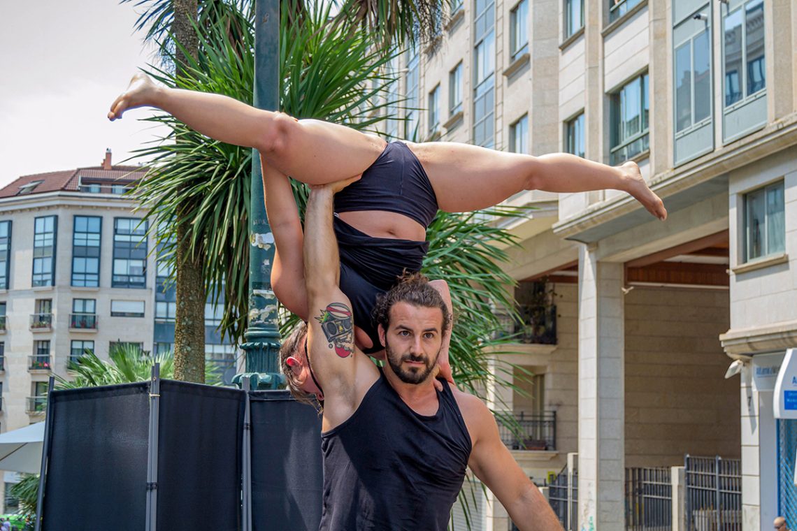 VECINOS VUELTA Y MEDIA [ ES ] | Imaginarius